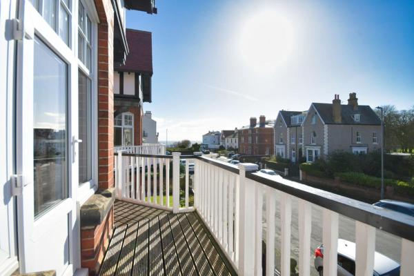 St Oswalds - Four-bedroom Edwardian Apartment - Filey