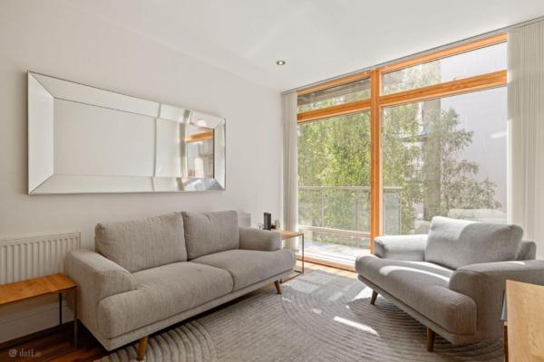 Modern City Centre Apt With Balcony In Dublin 1 - Dublin