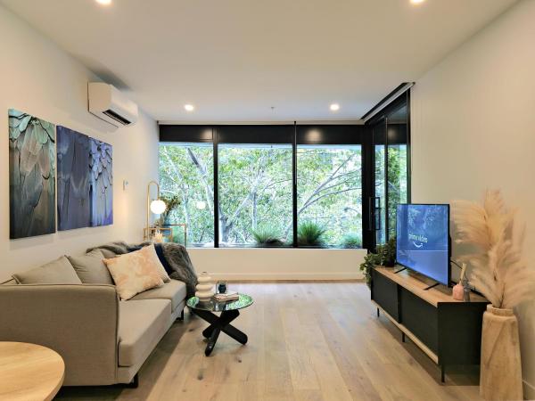Trendy Abode Facing Tree Canopy With Pool, Gym And Jacuzzi As204 - 브런즈윅