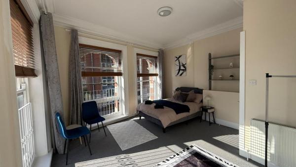 Heart Of Portsmouth | Central 3-bed Flat - Fareham