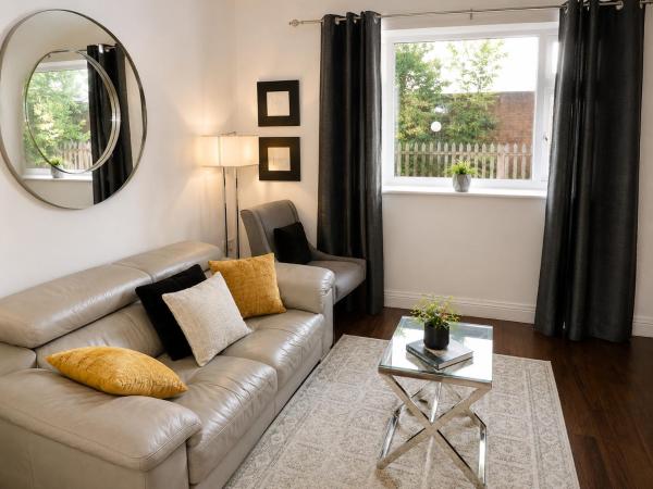 Blossom Stay-modern 2-bed Apartment In Hinckley - Nuneaton