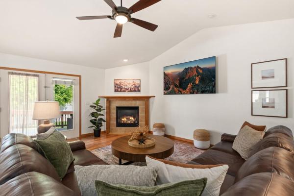 The Gathering Place 6br Retreat With Game Room - Loveland, CO