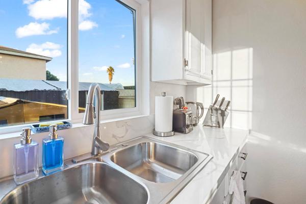 Guest Home In Lakewood - Long Beach, CA