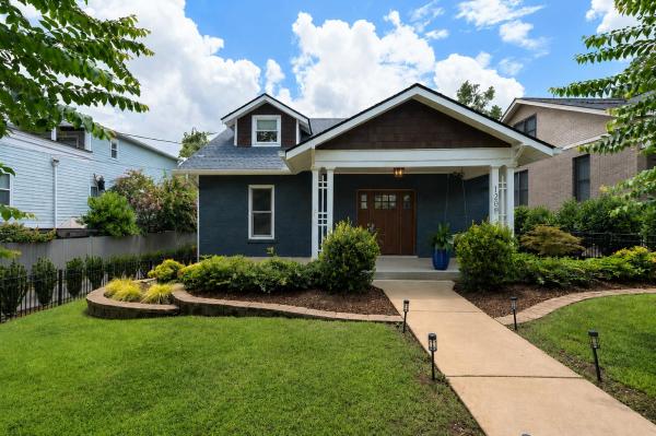 The Magnolia House - Nashville, IN