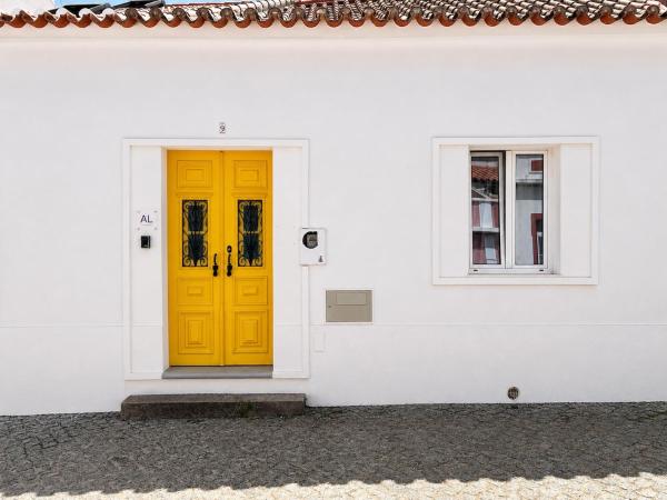 Yellow Door House, Bbq Patio, Odeceixe Centre - Odeceixe