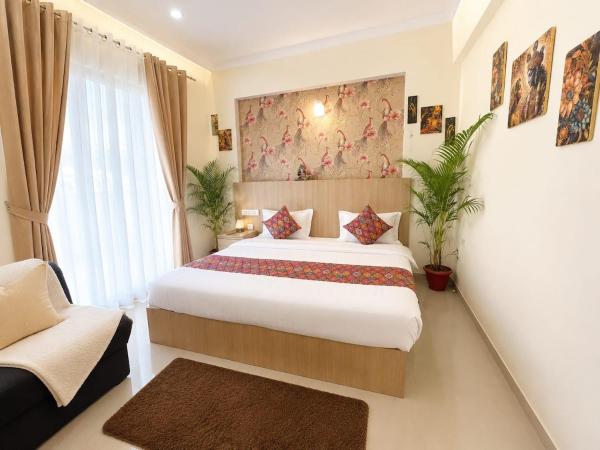 Red Flag Teerth Vaas 5 Mins To Prem Mandir And Market Free Parking - 브린다반