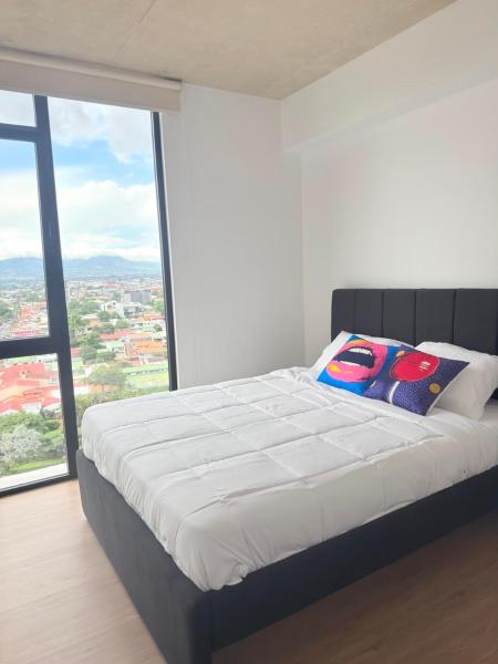 Modern Pop Retro Apartment Secrt Escalante - San José