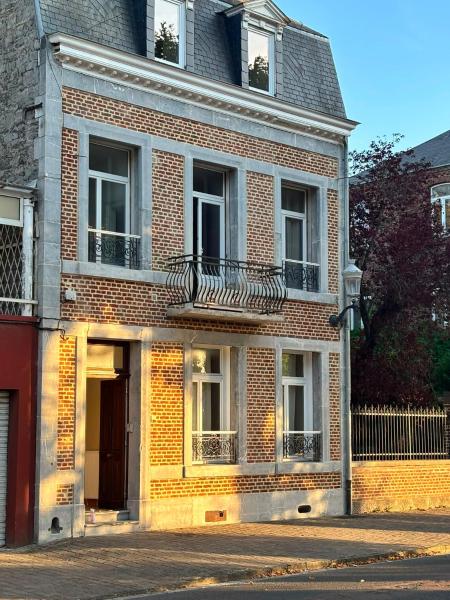 Maison De Maître De 5 Chambres Jusque 10 Voyageurs - Dinant