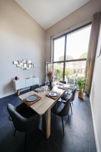Maison Avec Jardin à Croix, Près De Lille - Courtrai