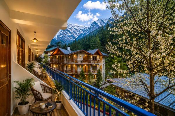 Hotel Elena Green Forest Manali ! Near Hadimba Temple - Manali