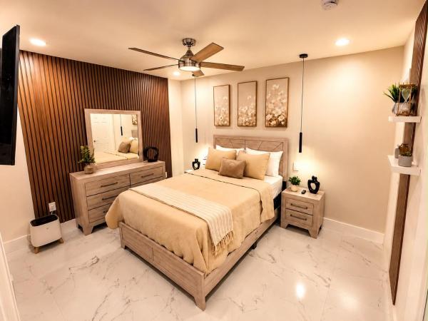 Tampa Luxe States - Tampa, FL