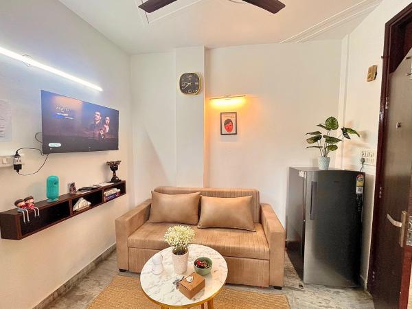 Urban Serenity Stays, Bollywood Bliss, 2 Bhk Apartment In Rohini , Abs Stays - Delhi, Hindistan