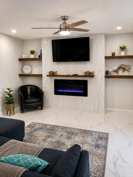 Fort Myers Townhome Fireplace And Patio - Fort Myers, FL