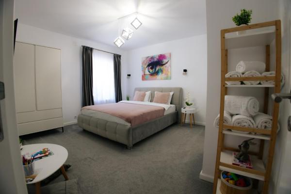 Rr House Apartments - Roumanie