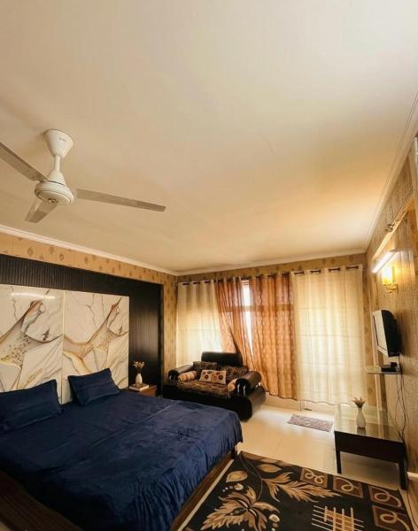 Luxurious Penthouse Stay For Couples And Family - Jaipur