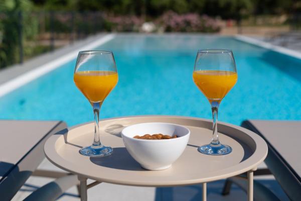 Camping Nevia - Mobile Home With Sea View & Shared Swimming Pool - Sukošan