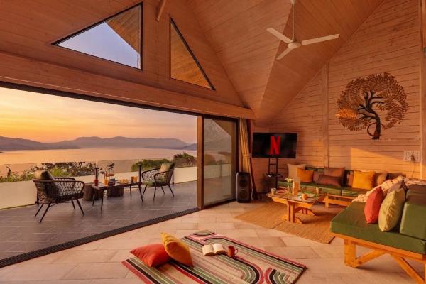 Stayvista's Shambhala Bodhi - Pawna - 3bhk Villa With Karaoke & Jacuzzi - Lonavla