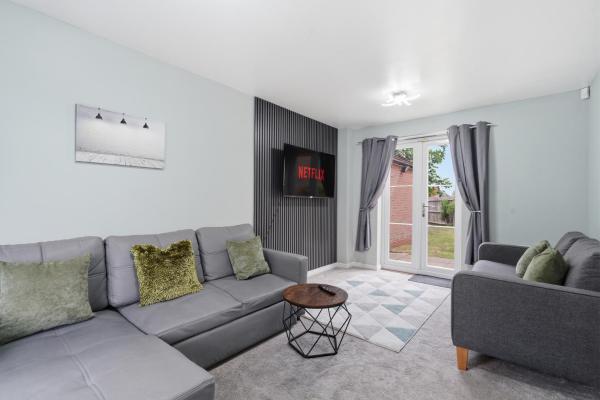 3 Bedroom Modern Stay Ideal For Contractors And Groups - Coventry