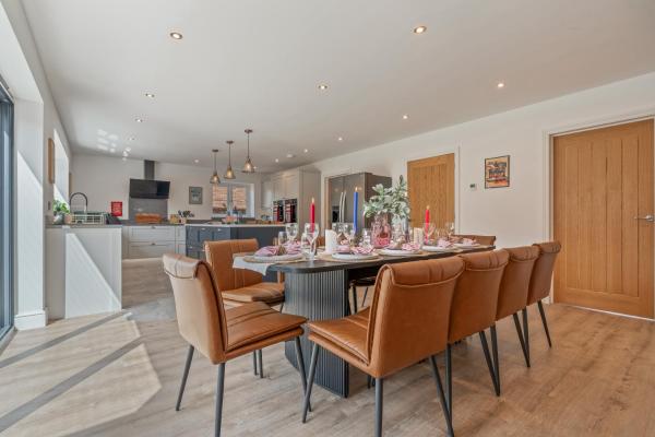 Pool Table, En-suites, Private Parking & 20 Mins From Town - Norwich