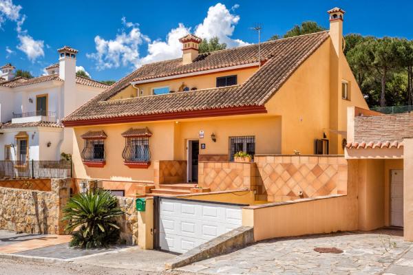 The Sunny Coast Golf Retreat-5mins From Sotogrande - ソトグランデ