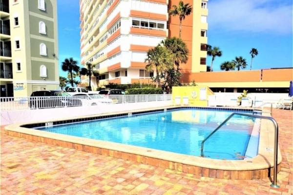 Beachside Mini-condo With Pool On Redington Beach - Redington Shores, FL