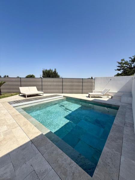 Le Mas Olivier - Piscine Privée - Rochefort, France