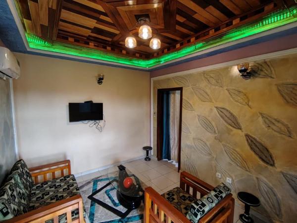 Godgift Hotel - Yaounde