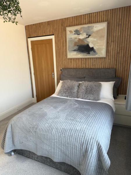 Quinton Ensuite Retreat - Birmingham