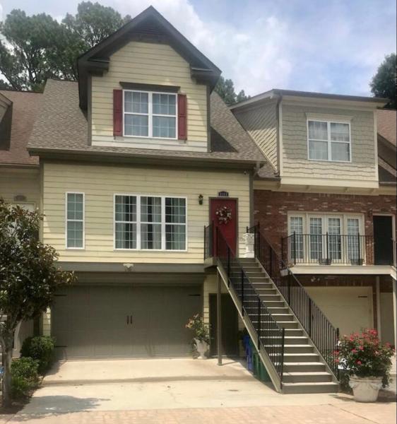Beautiful North Decatur Townhouse - Stone Mountain, GA