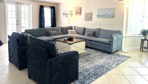 Beautiful 2bd With River Views & Amazing Sunsets In Ft Myers - Fort Myers, FL