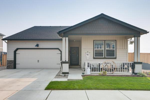Ridge Views & Fenced Yard! Prineville Family Haven - Prineville, OR