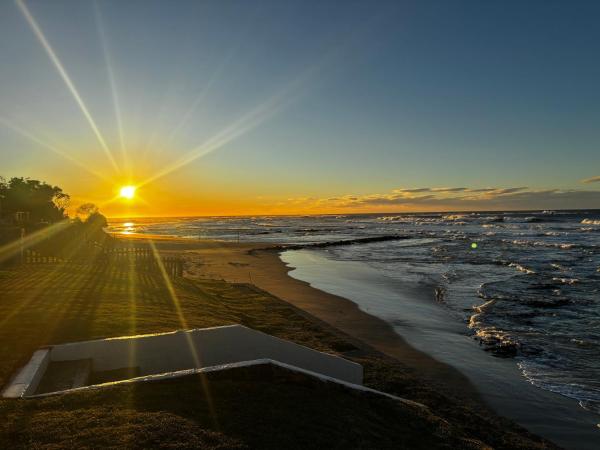 Unit 6 , Kei Sands - Morgans Bay