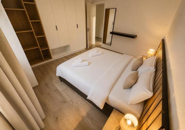 Bright Apartment In The Heart Of Tirana - Tirana