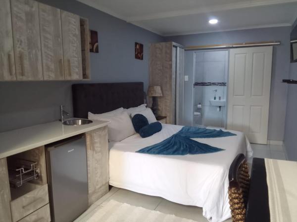Ims Guesthouse In Summestrand - Port Elizabeth