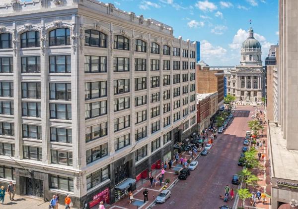 Downtown Indianapolis Suite With Direct Access To Convention Center And Parking - Mars Hill, IN