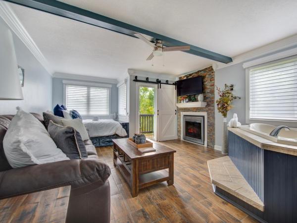 Tucked Inn 2101 - Gatlinburg, TN