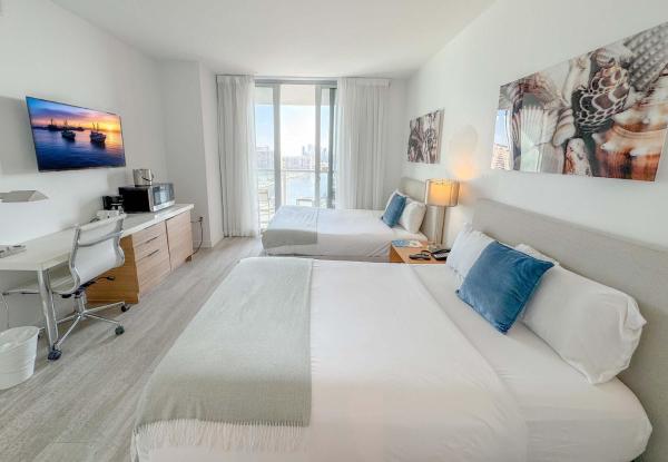 Modern Studio Sunset Views Beachwalk Resort - Hallandale Beach, FL