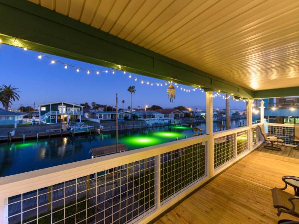Palm Tiki - Rockport, TX