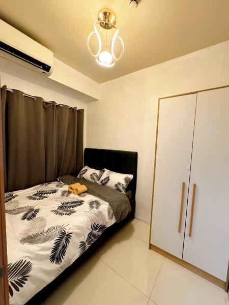 Seana Rhys Moa Staycation - Parañaque