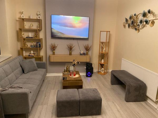 Prestige 3 Bedroom Flat In Cardiff - Cardiff