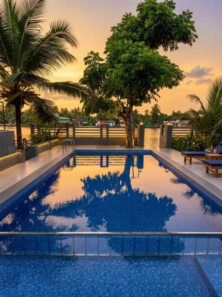 Captains Cabin, Alleppey- A Premium Backwater Mansion - Kumarakom