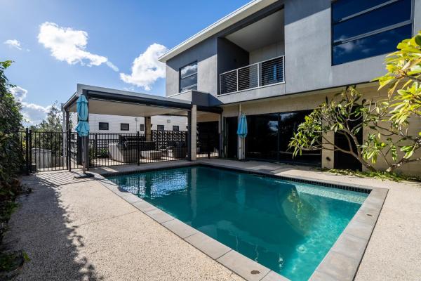 Pool, Across From The Beach, Pet Friendly Home - Geelong
