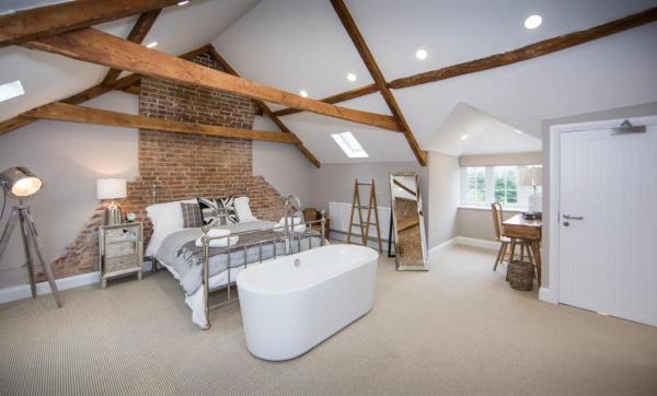 Bristol Airport Rooms - Darlington Arms - Bar & Food - Clevedon, UK