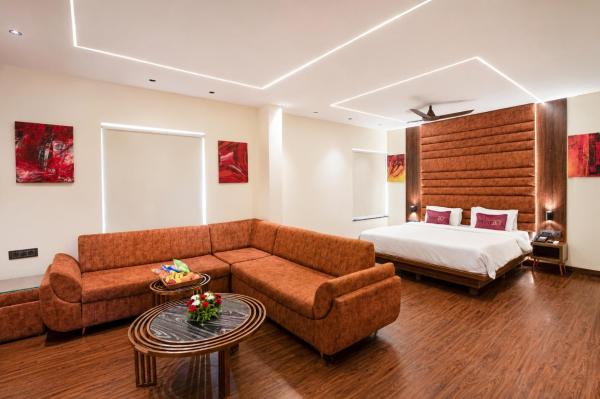 Stayzo Scheme 114, Vijay Nagar - Indore