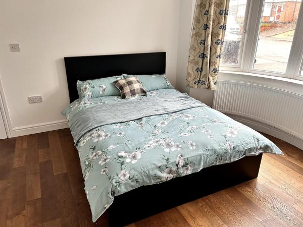 Park Street Accomodation, Room 1 - Harpenden