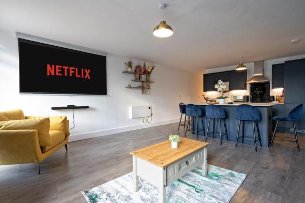The Hideaway Cinema Retreat┃2 Bath┃sleeps 6 - Herne Bay
