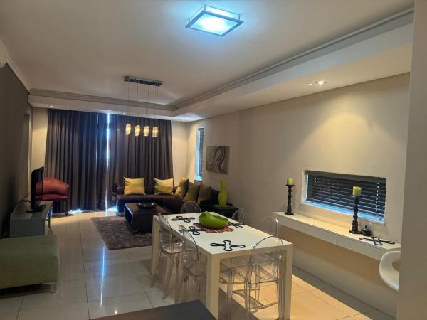 2br Apartment, Walk To Mall & Lake - Cape Town
