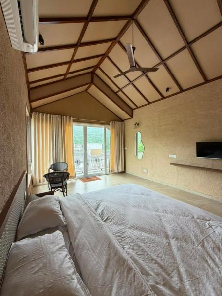 Amberdara Resort - Pune
