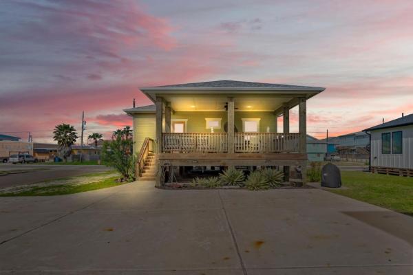 Mills Fishing Cabin - Port Aransas, TX