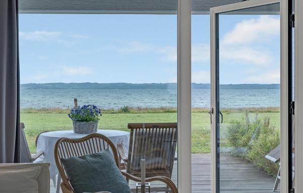 Amazing Home In Ebeltoft With House Sea View - Ebeltoft